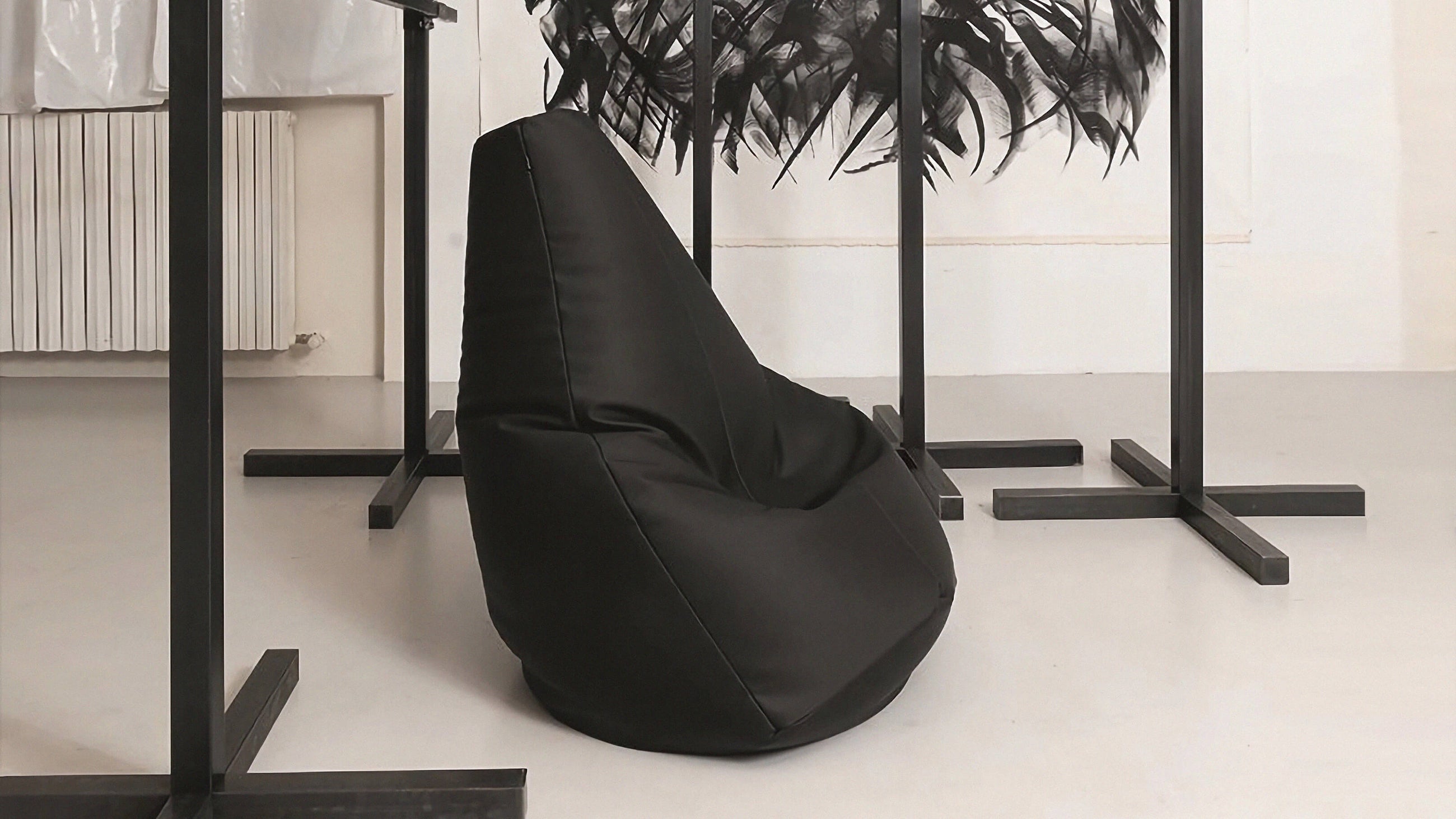 The Zanotta Sacco Chair - How A Luxury Bean Bag Became a Popular Icon