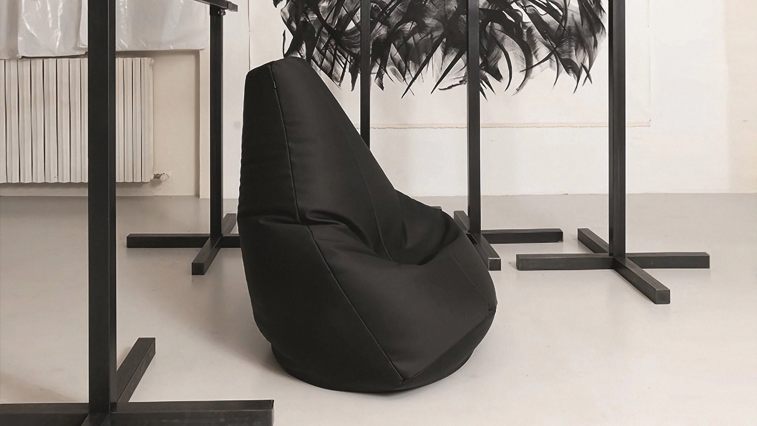 The Zanotta Sacco Chair - How A Luxury Bean Bag Became a Popular Icon