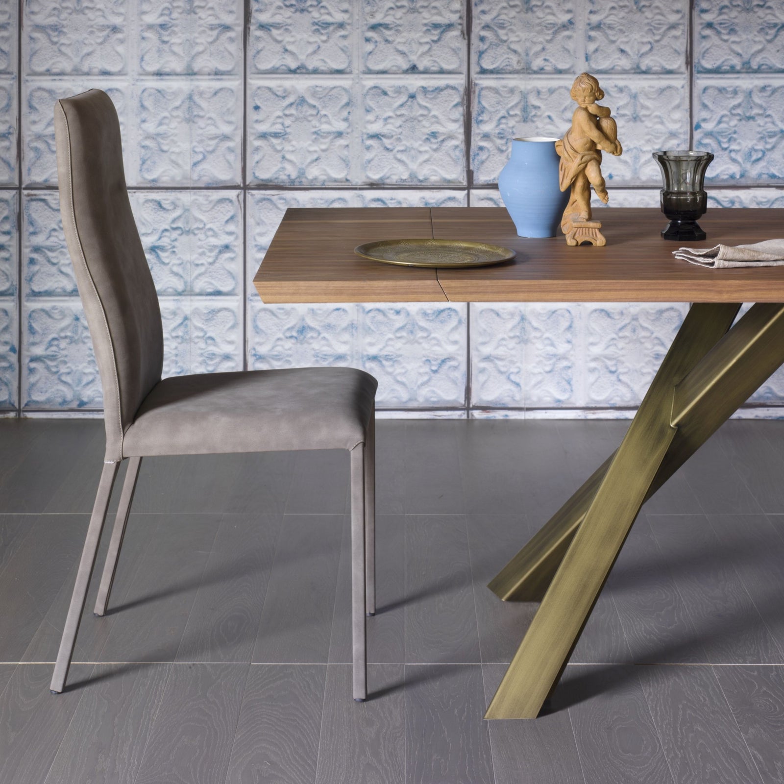 Gustave Plus Dining Table | Miniforms